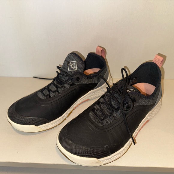 Muck | Shoes | Muck Outscape Lace Up Size 9 | Poshmark
